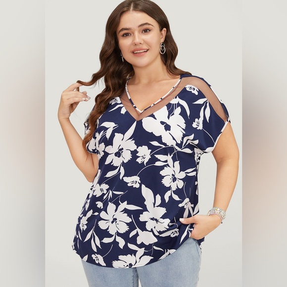 BloomChic | Tops | Bloomchic Floral Mesh Insert Dolman Sleeve Navy Blue ...